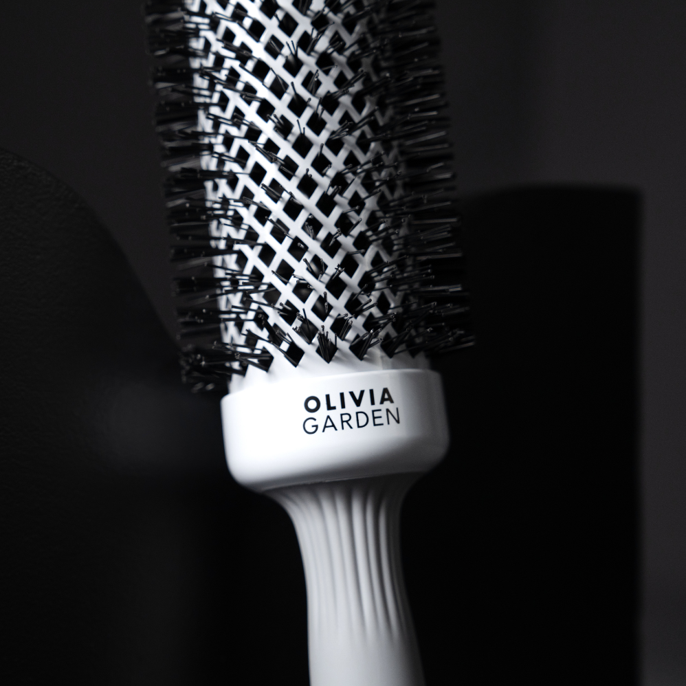 Olivia Garden Ceramic + Ion Tourmaline Brush - 15 mm | Hairaction.nl